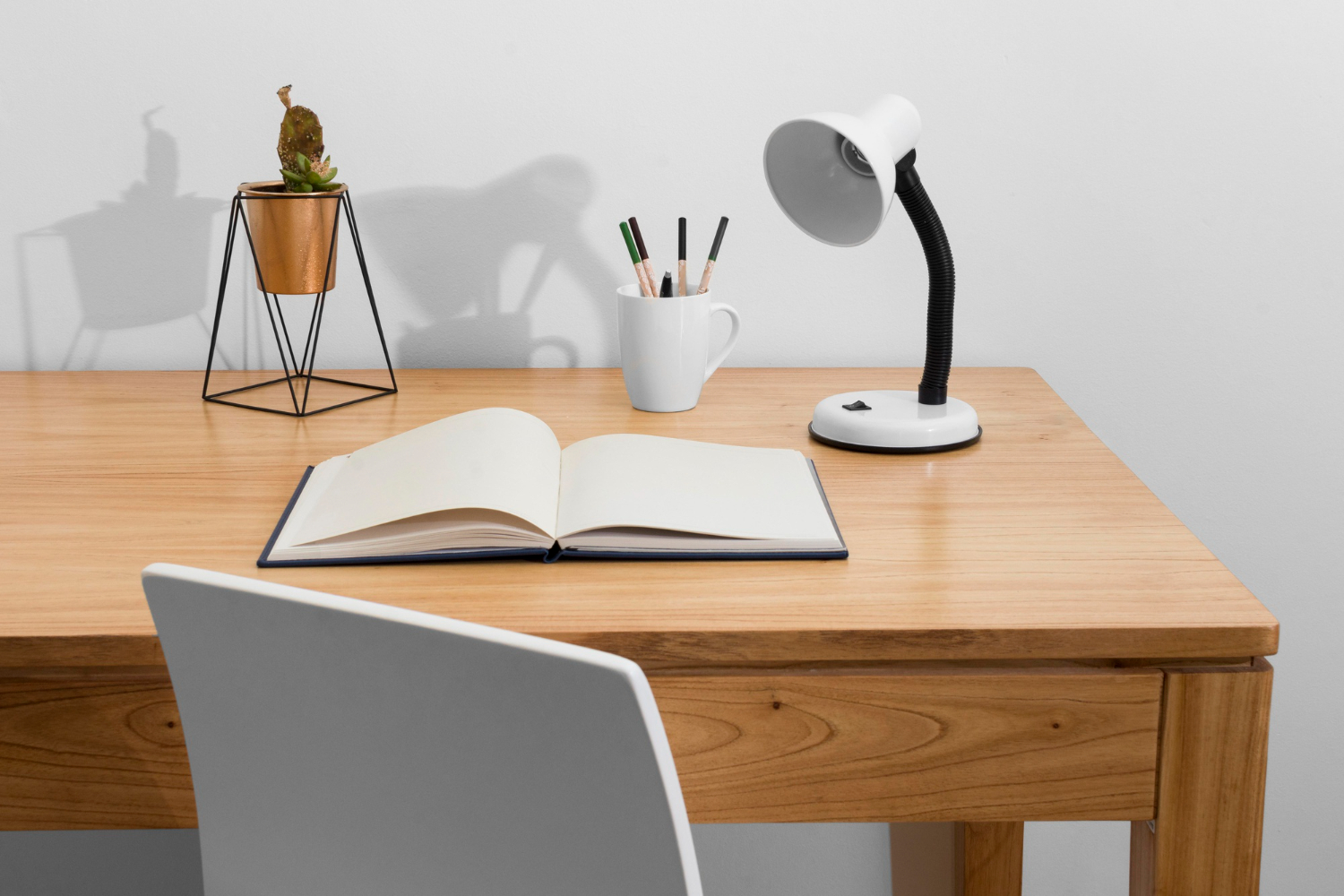 Table & Desk Removal Service in Hong Kong - Speedy Move